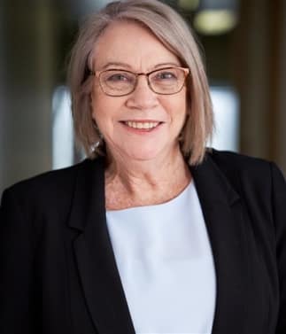 Commercial Talent Women – RubyBlue Artists